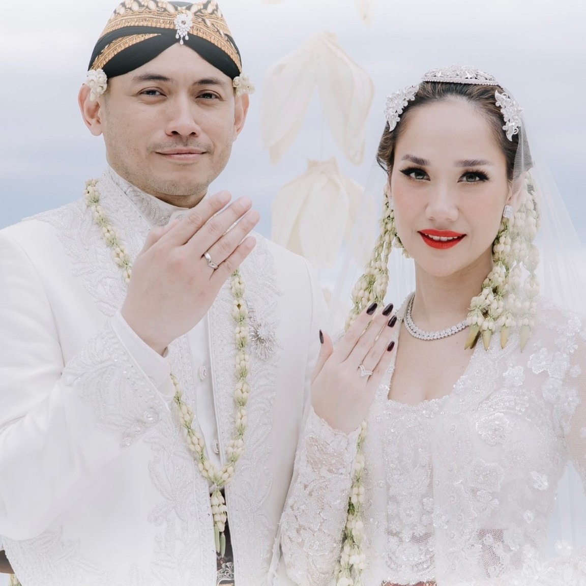 Cincin Nikah Custom ala Selebriti Ini Bisa Jadi Inspirasi Simbol ...